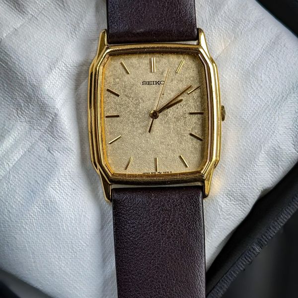 [wts] Vintage SEIKO Textured gold plated watch with Hirsch strap Tank style vintage dress watch ...