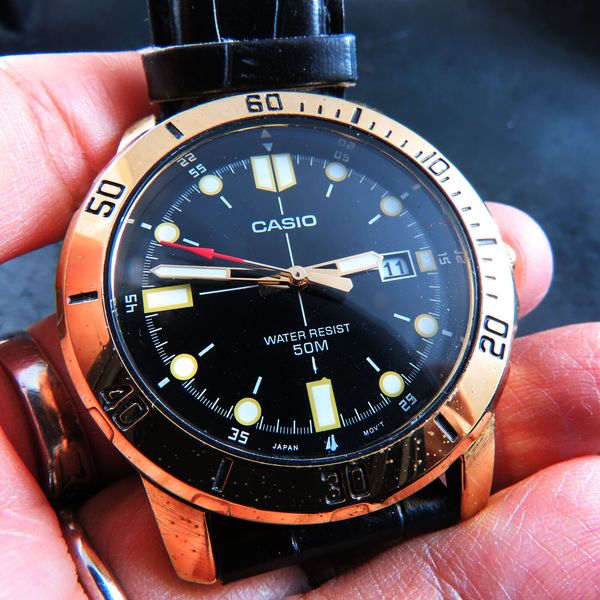 MTP-V001 Casio WR 50M Black Dial Quartz Men Watch | WatchCharts Marketplace