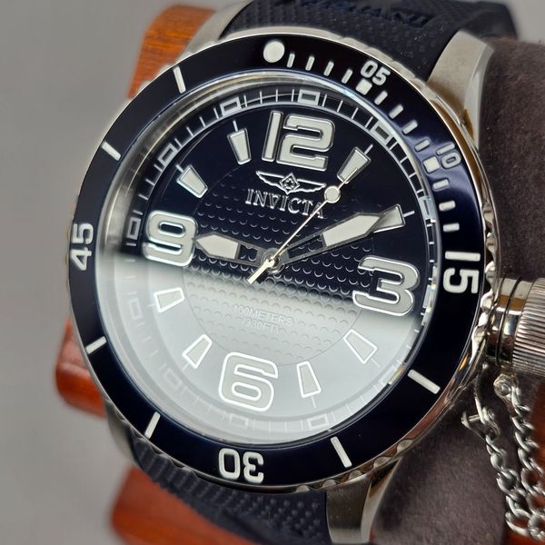 Invicta Model 1671 Trinite Night Glow Dive Watch Stainless Steel Dark ...