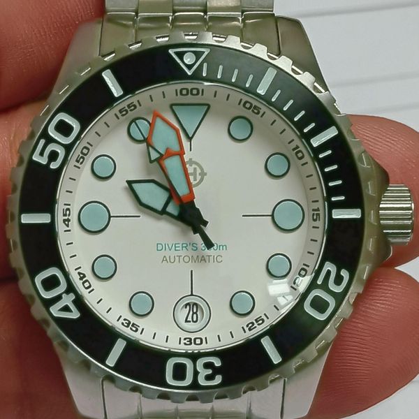 [WTS] Helm Komodo | WatchCharts Marketplace