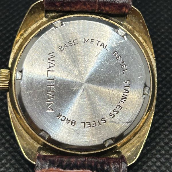 Vintage Mens Timex Red Dial 17 jewel wristwatch with date ...