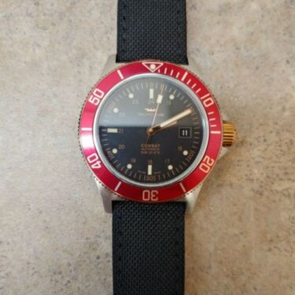 Glycine Combat Sub ref. 3908 - 42mm - "Red Rose" | WatchCharts