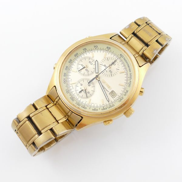 Seiko Chronograph 7T32-7C60 Wristwatch - Faulty Crown - Needs Battery ...