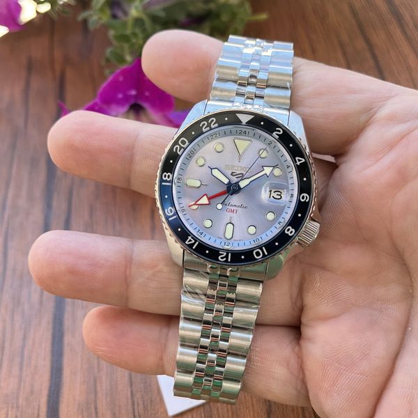 Seiko 5 sports gmt automatic ssk029k1 ice dial new in box | WatchCharts ...