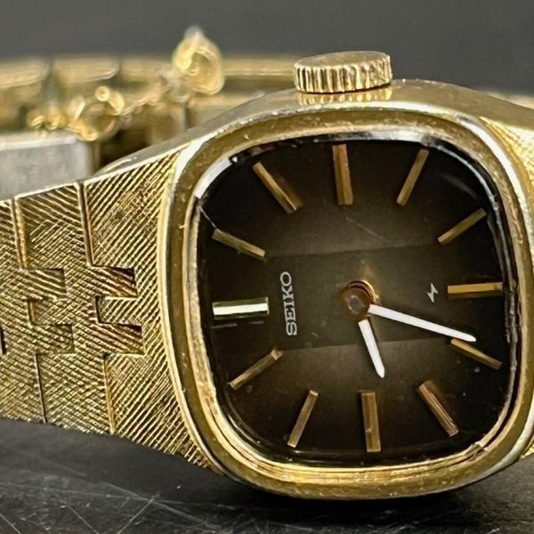 Vintage Seiko Watch Women 11-3949 Gold Tone Square Dial Safety Chain ...