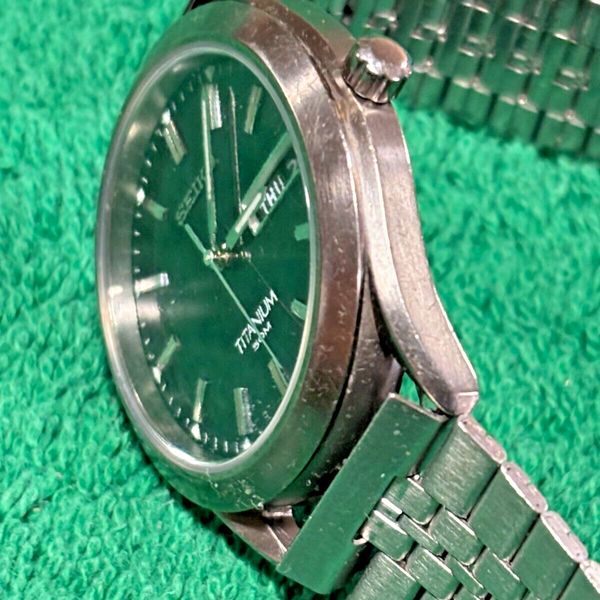 Seiko Quartz Watch - SUR375 | WatchCharts Marketplace