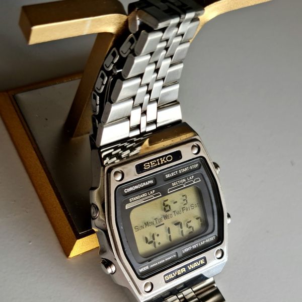 VINTAGE 1970 Seiko LCD A229 5060 Quartz | WatchCharts Marketplace