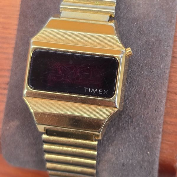 Timex SSQ Red LED Digital Ladies Wristwatch Gold Tone Stainless Steel ...