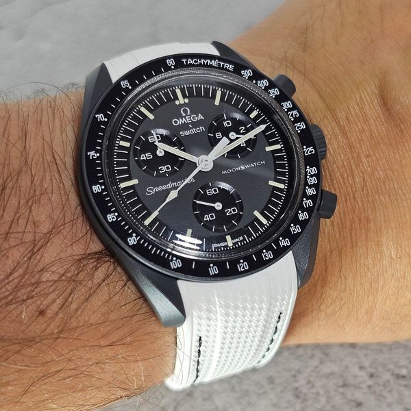 White Moonswatch Rubber Watch Strap OMEGA Mission to Moon/Snoopy. Black ...