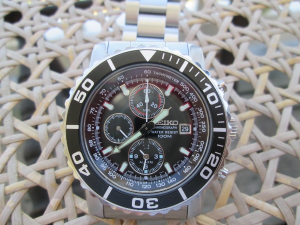 Seiko Chronographs:Black dial and Brown Dial | WatchCharts