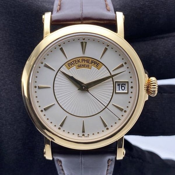 2017 Patek Philippe Calatrava 5153J Yellow Gold | WatchCharts Marketplace
