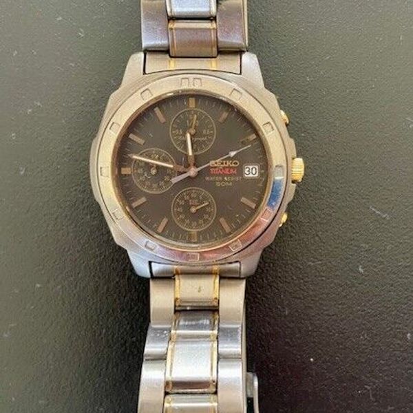 Seiko Titanium Water Resistant 50m mens watch with date window ...