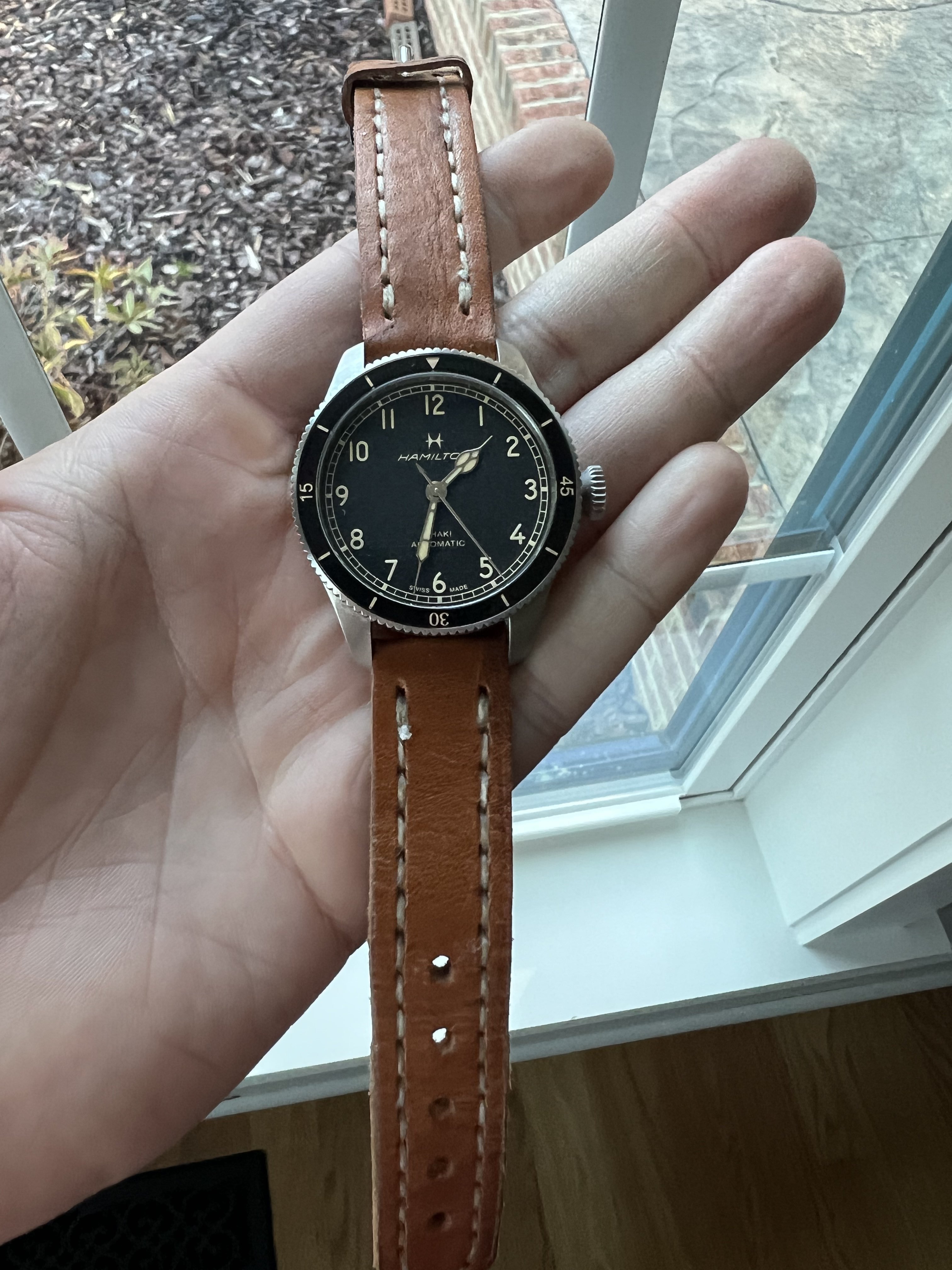 [$750 USD] Hamilton Khaki Aviation Pilot Pioneer H76205530 | WatchCharts