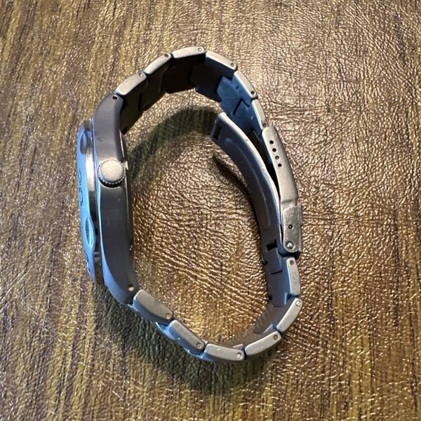 Mens Vintage Rare Fossil Blue Solid Titanium 200 Meters WR Watch Ref # ...