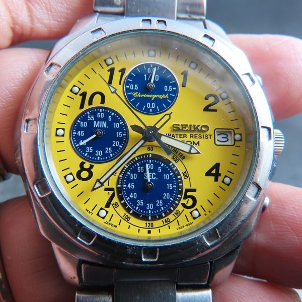 V657 Japan Seiko Chronograph Quartz Men Watch | WatchCharts Marketplace