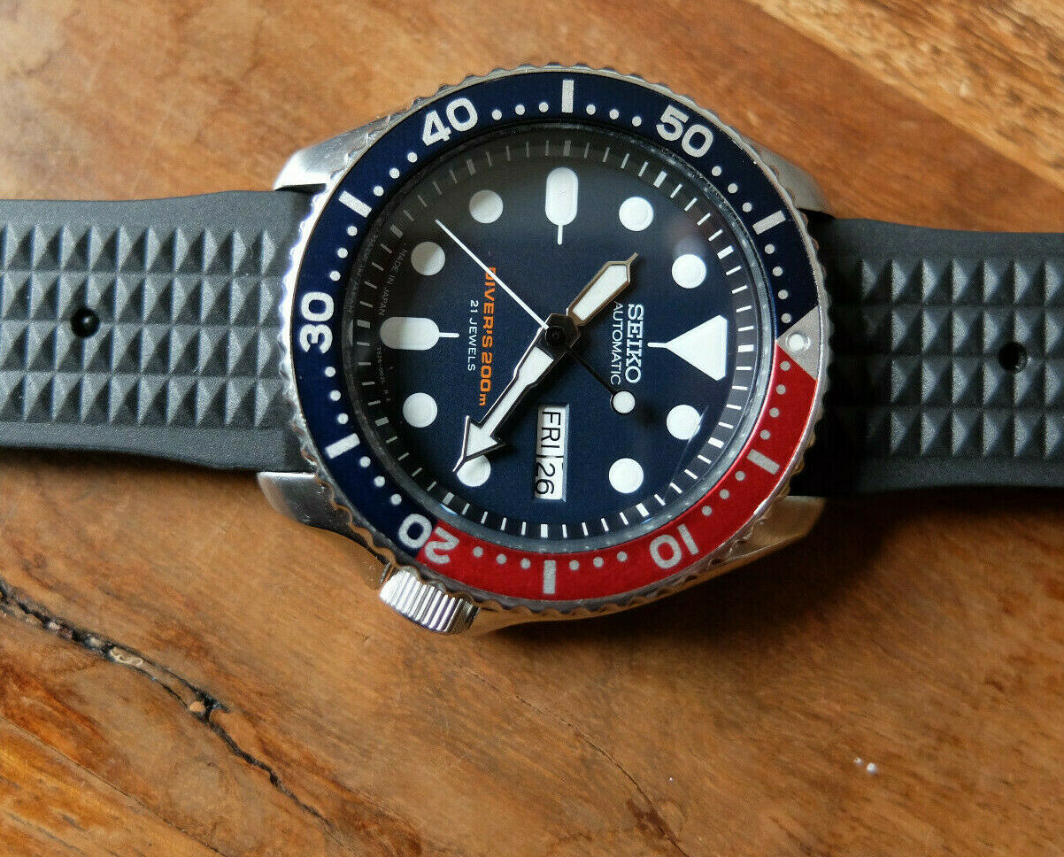 Seiko SKX009J1 Taucheruhr Diver seltenere Japan Version | WatchCharts