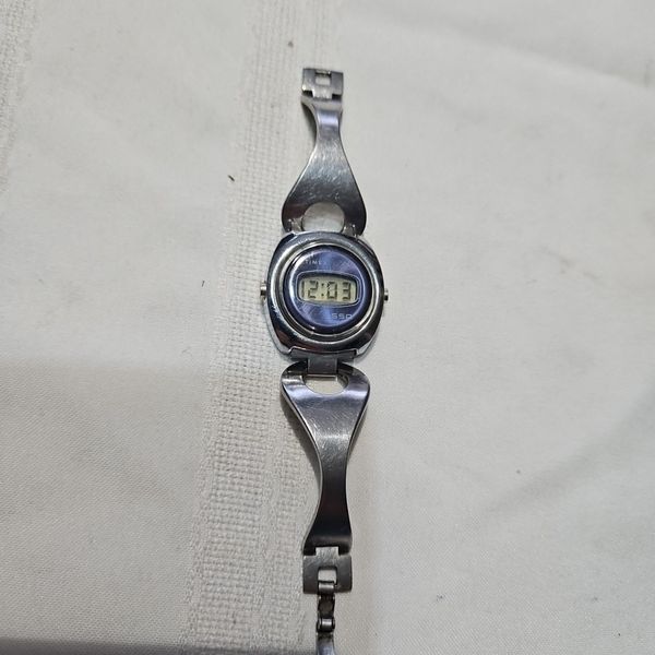 Timex SSQ blue Dial Ladies Vintage 1970s Digital Retro Watch Runs ...