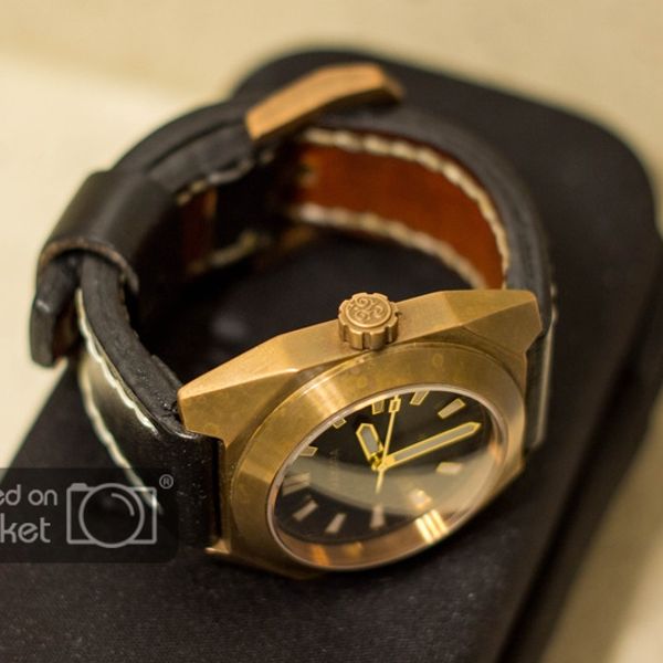 Makara Sea Turtle Hawksbill - Black Dial | WatchCharts