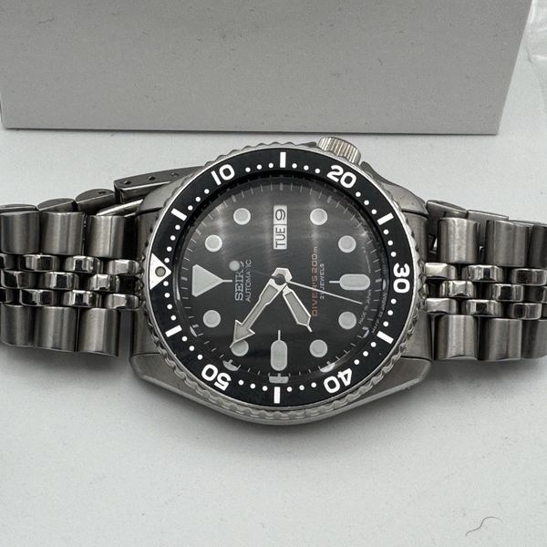 Seiko SKX007 7S26-0020 Menâ s Wristwatch Black Diver w/ Box And Strap ...