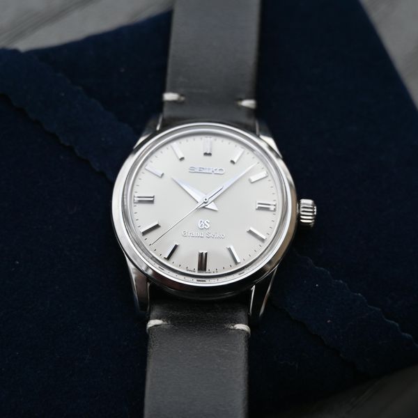 [WTS] Grand Seiko SBGW001 like new, Full kit with four extra straps ...