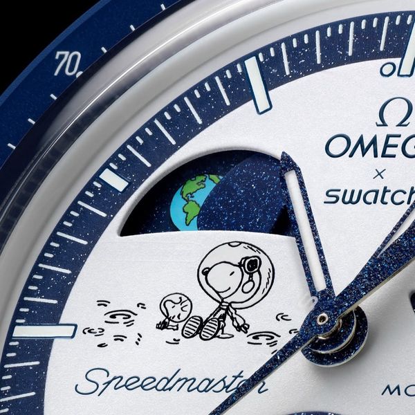 Swatch x Omega Mission to Earthphase Snoopy - Moonshine Gold New/Original Packaging - Dealerâ ...