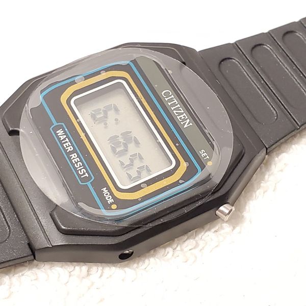 Vintage Citizen Menâ s Digital LCD Quartz Black Watch Month Date WR 30 ...