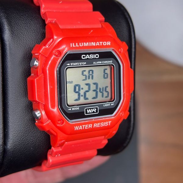 Casio F-108WHC Red Illuminator Digital Watch GR8 Cond NEW BATTERY ...