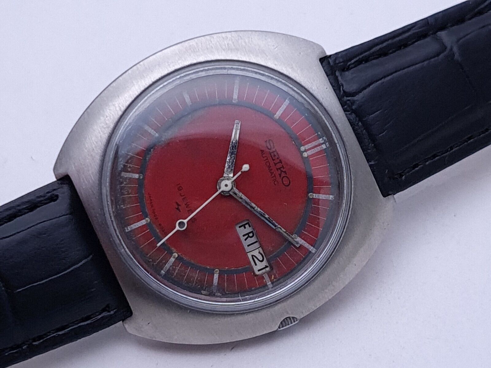 Seiko 7006-8020 Price, Specs, Market Insights | WatchCharts