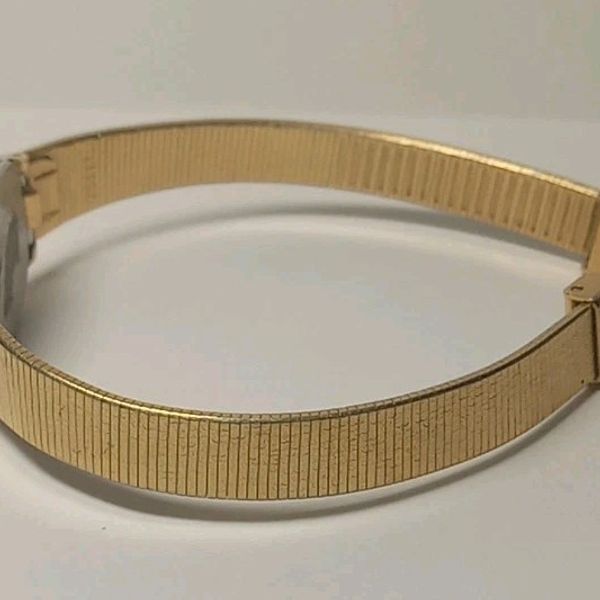 Seiko Gold Tone Quartz Womans Watch | WatchCharts Marketplace