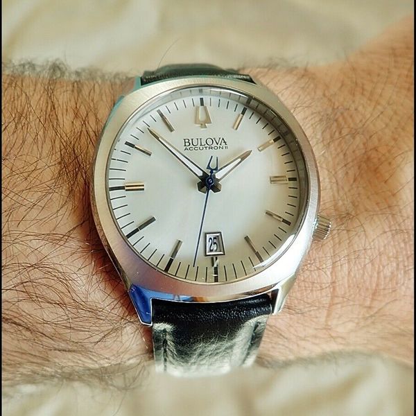 Bulova Accutron II [Discontinued] Men's Surveyor Watch 41mm UHF ...