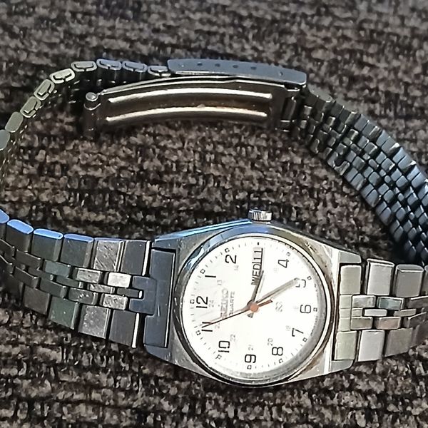 Vintage Seiko Silver Quartz Day Date Watch Works! | WatchCharts Marketplace