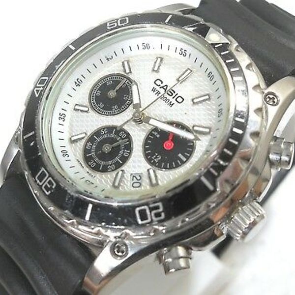 CASIO CHRONOGRAPH WR 200M MTD--1056 ANALOG SILVER DIAL MEN'S WATCH CASE ...