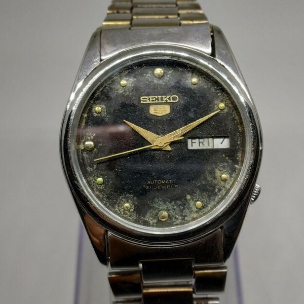 Seiko-5 Automatic 21 jewels Day/Date Wrist Watch Ref 6319-7110 ...