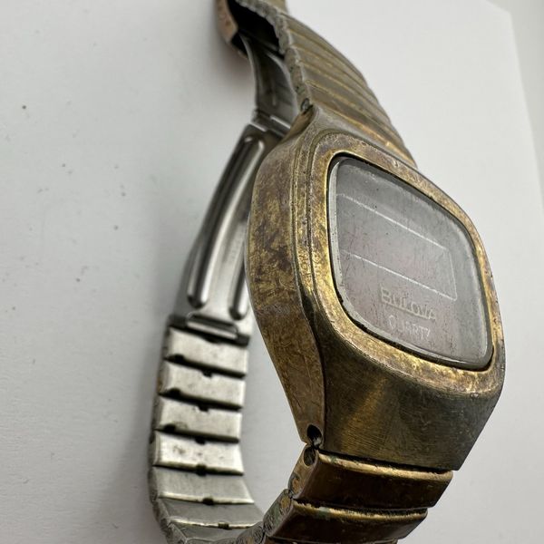 1977 Bulova N7 Quartz Led Red Digital Watch Wristwatch Men's Stainless ...