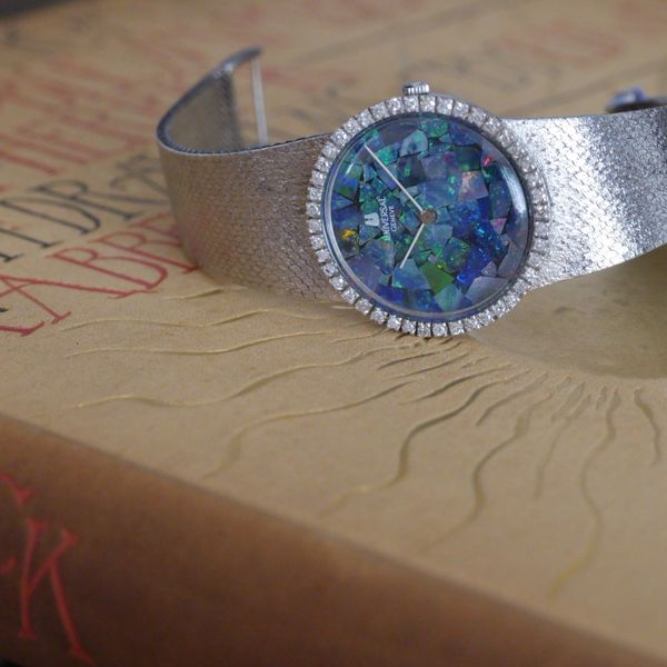 Universal GenÃ¨ve Watch â Opal Dial & Diamond Bezel â Rare - Vintage ...