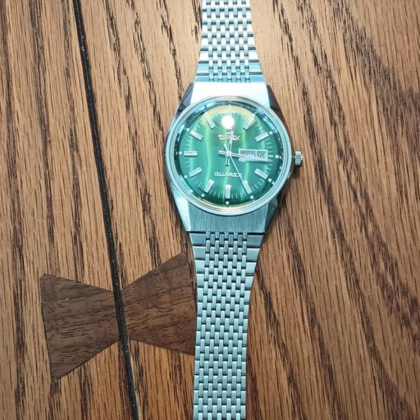 Timex Q Falcon Eye Men's Quartz Watch TW2U95400 Green Dial ...
