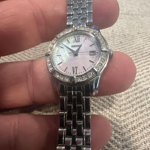 Seiko 7n82 Mother Of Pearl Dial Ladies | WatchCharts Marketplace