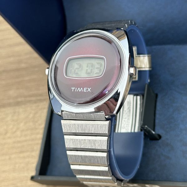Vintage Timex Q LCD Quartz Mens Watch - Almost NOS, Labels & Box ...