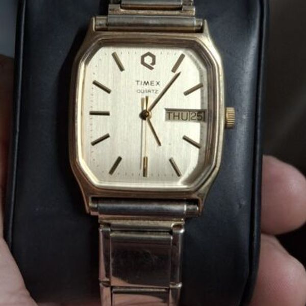 Timex Q Gold Tone Mens Vintage 1980s Square Dial Retro Watch ...