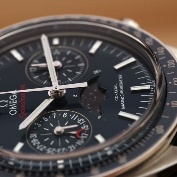 Omega Speedmaster Moonphase | WatchCharts