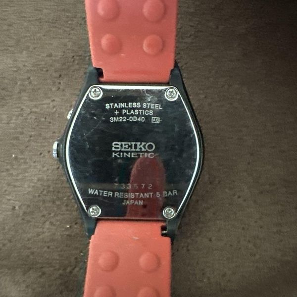 Seiko Kinetic 3M220D40 Red Automatic Quartz Wristwatch Retro Design ...
