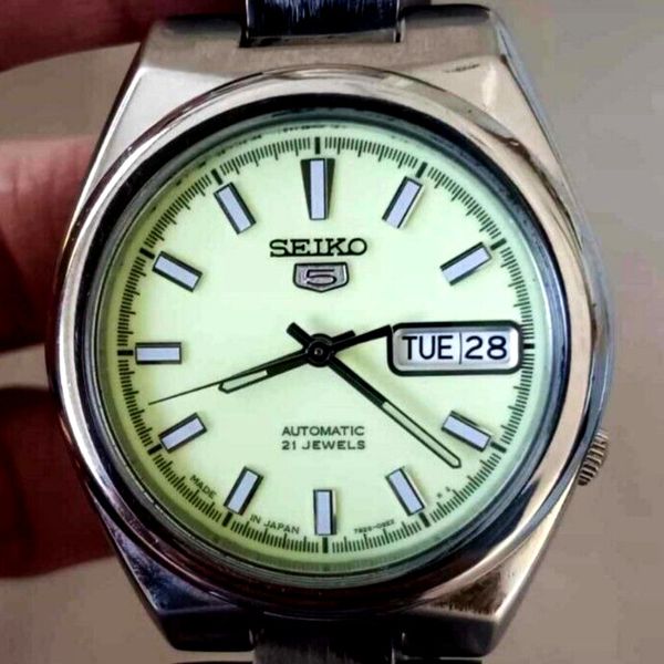 Vintage Seiko 5 Luminous dial Cal 7s26 men automatic Day Date | WatchCharts Marketplace
