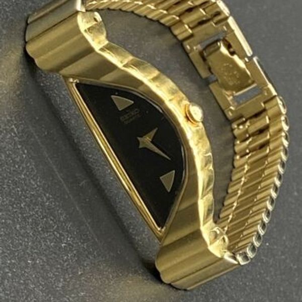Unique! Seiko Ladies Quartz Watch 1F20 5059 New Battery 2E ...