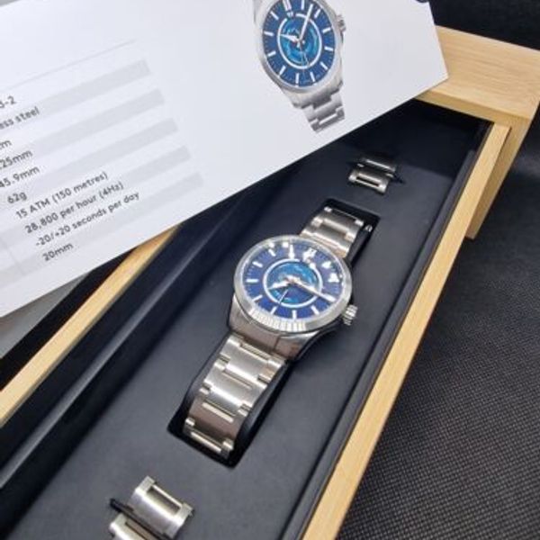C63 TradeTime Watch - Christopher Ward x TradingView [Limited to 500 ...