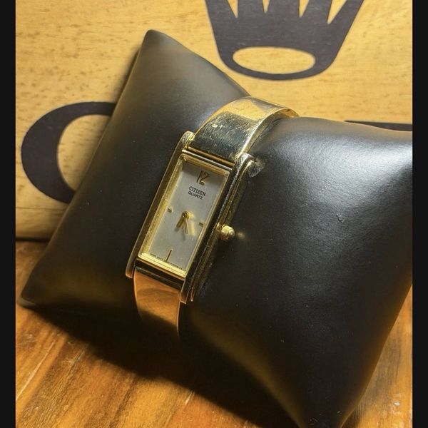 Citizen Quartz Gold-Tone Ladies Watch â Rectangular Case â Running ...