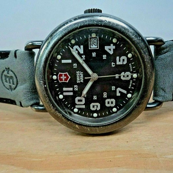 Victorinox Swiss Army CAVALRY MENS FULL SIZE Watch~Black Dial~Gun Metal ...