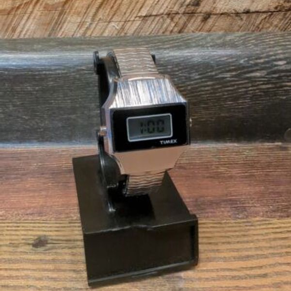 Vintage Men's Timex H Cell Digital Watch Silver Case W/ Band New ...