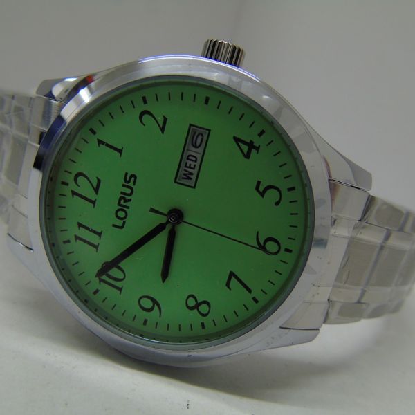 LORUS by SEIKO MENS LUMIBRITE WATCH **NEW** DAY/DATE **NEW IN BOX ...