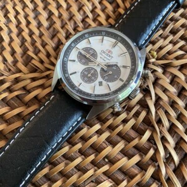 Orient Neo 70s Chronograph Panda Dial | WatchCharts Marketplace