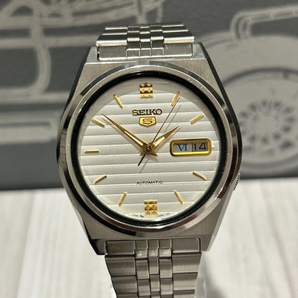 [Vintage] Seiko 5 Automatic 7009-876A Day/Date White Dial Men's Watch c515 | WatchCharts Marketplace